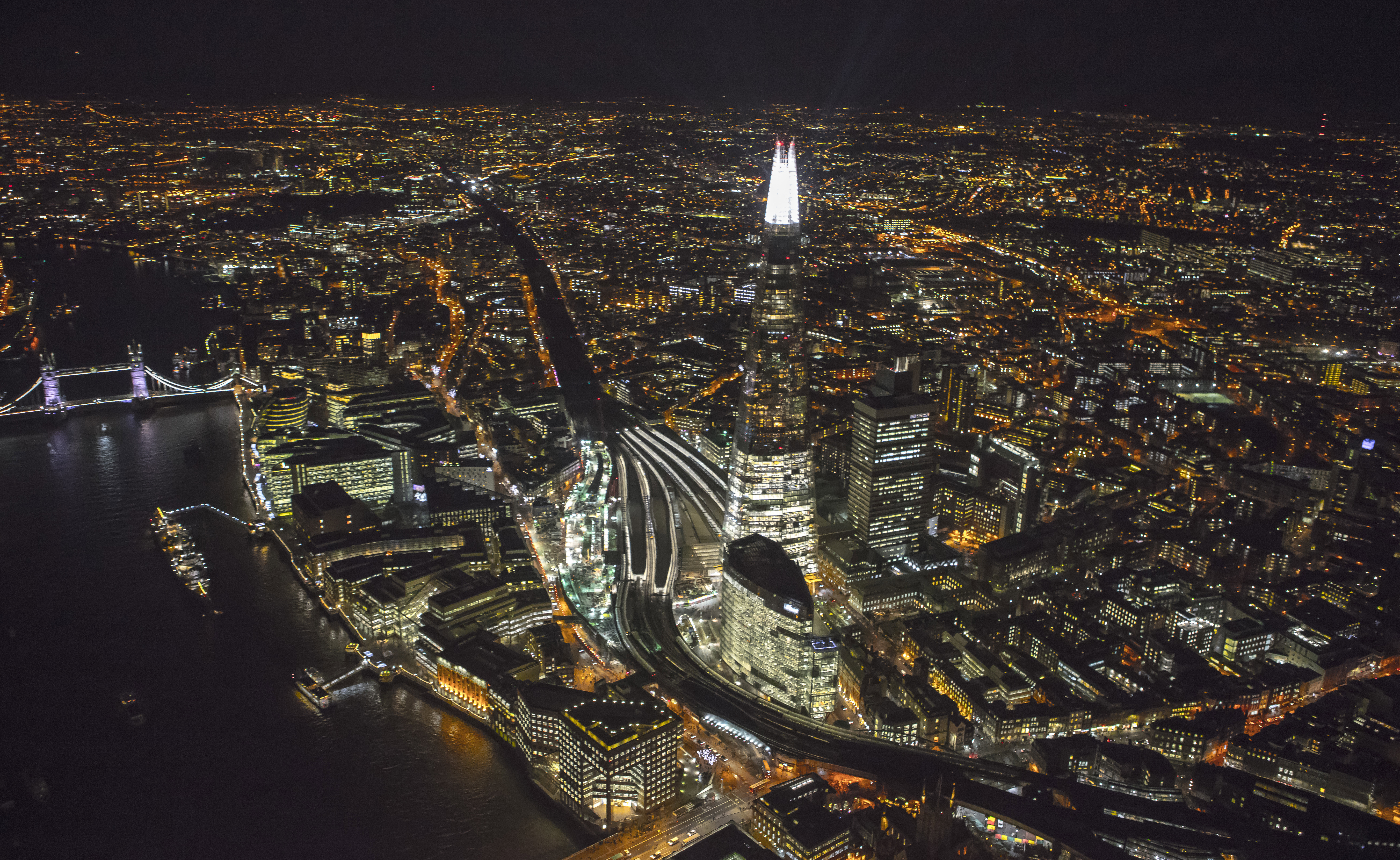 The Shard | The Shard Illuminates London with Western Europe's Highest ...